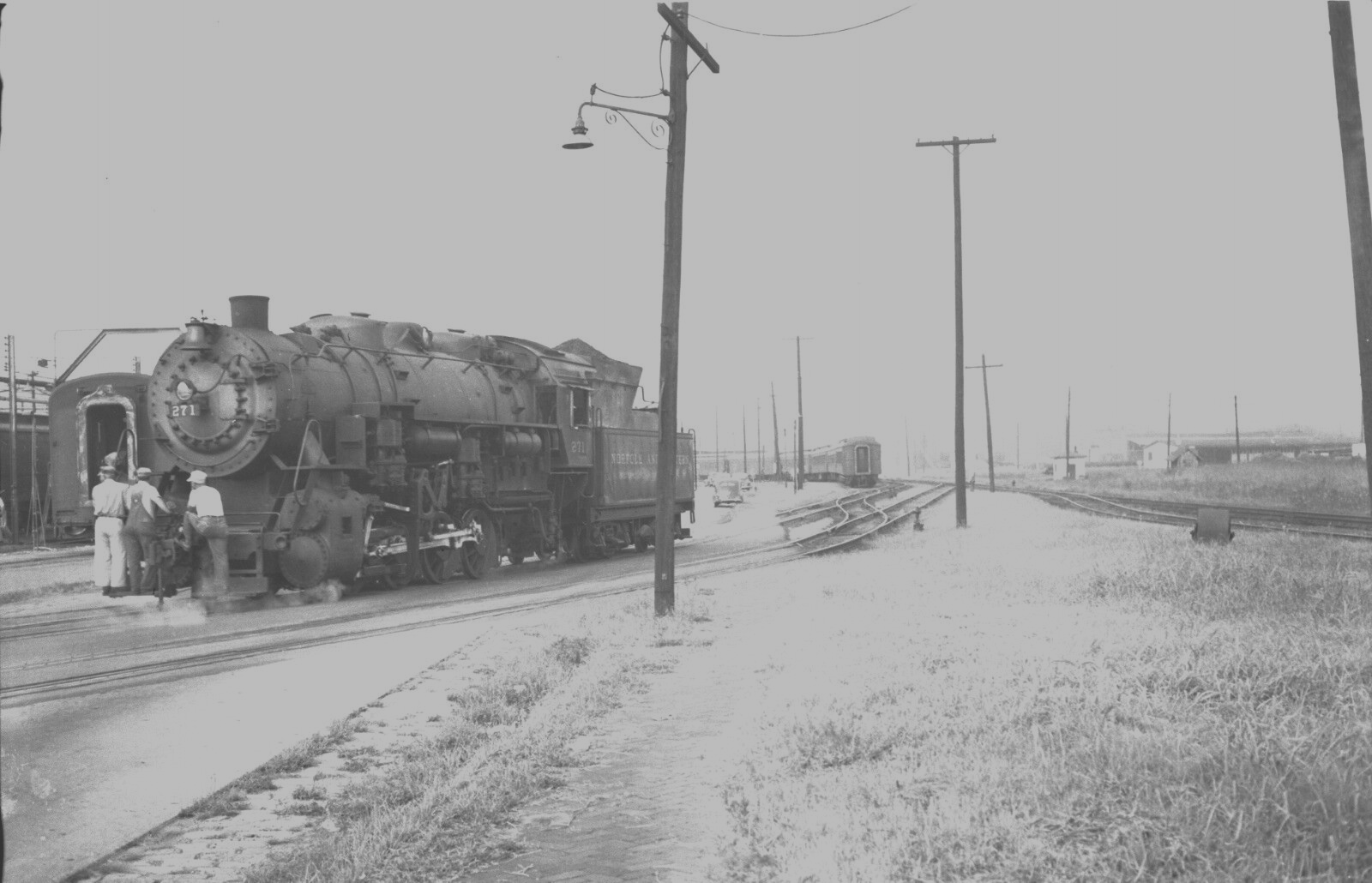 VINTAGE Norfolk & Western #271 0-8-0 class S-1 Steam Locomotive B&W ...