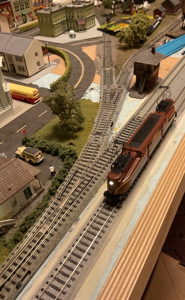 KATO N Scale Pennsylvania GG1 Tucson Red “Solid Stripe” DCC, New ...