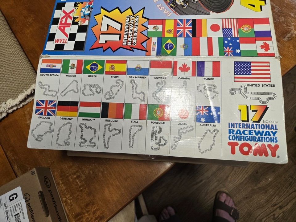 AFX Super International HO Scale Slot Car Race Set 17 Track Layouts | eBay