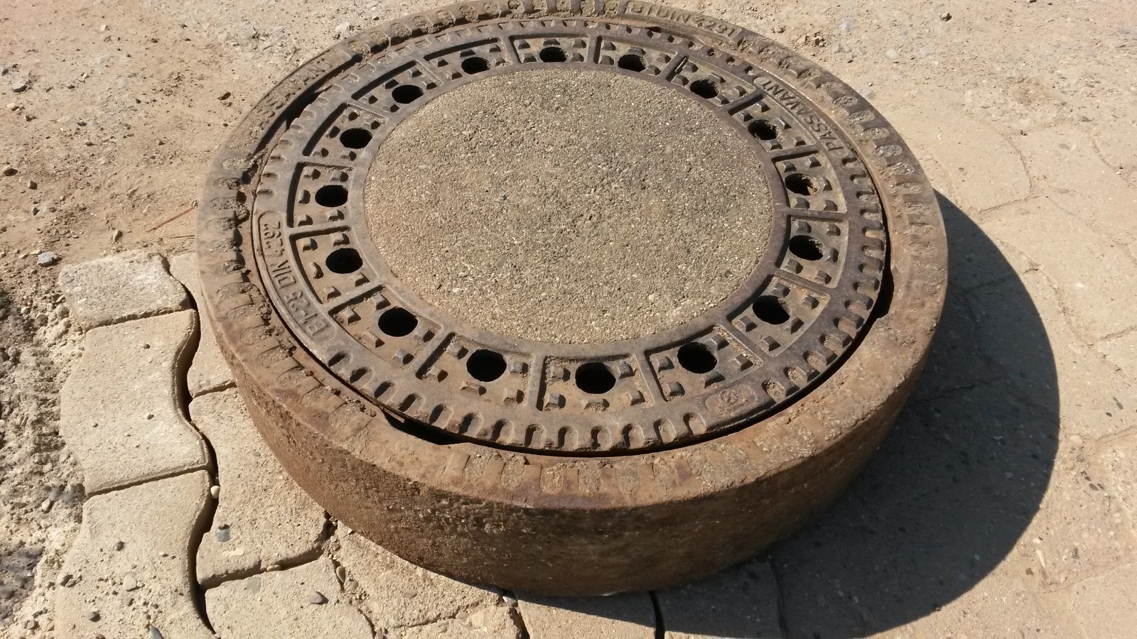 Schachtdeckel gebraucht kaufen! Nur noch 2 St. bis -60% günstiger