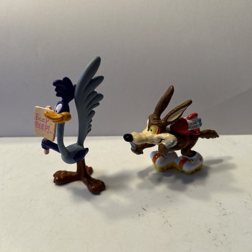 2 Vintage Loony Tunes Road Runner Wille E Coyote Figurines “Beep” “Acme ...