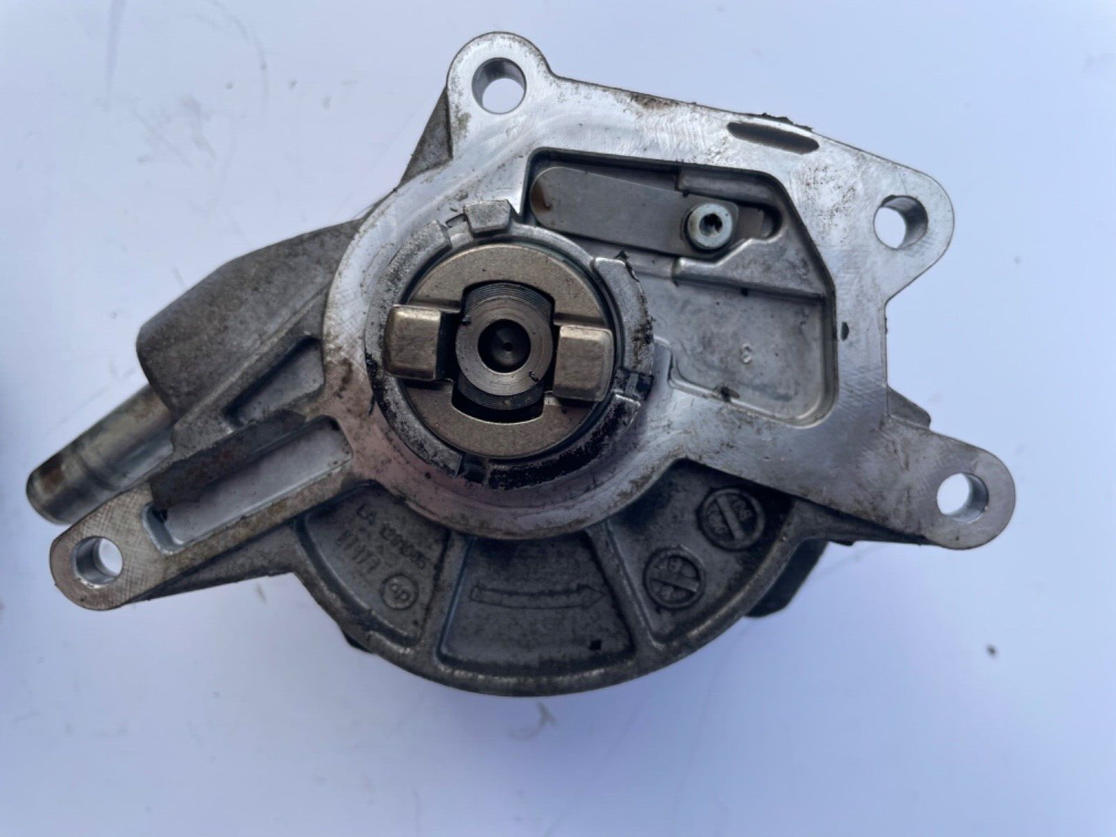 Diesel Engine Brake Vacuum Pump A6422300165 OEM Mercedes W211 E320 ...