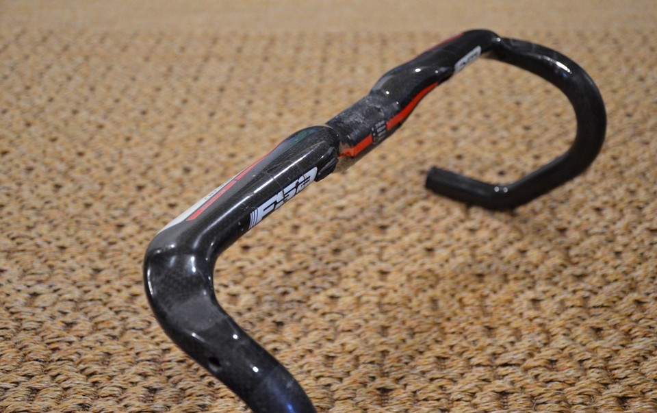 FSA Ergo Carbon Fiber Road Bike Drop Handlebar 31.8 x 440mm 145m Drop ...