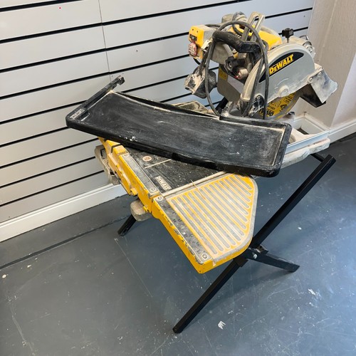 DeWalt D24000‑GB Wet Tile Saw 250 mm – 1600 W Motor, Mains Cutting ...