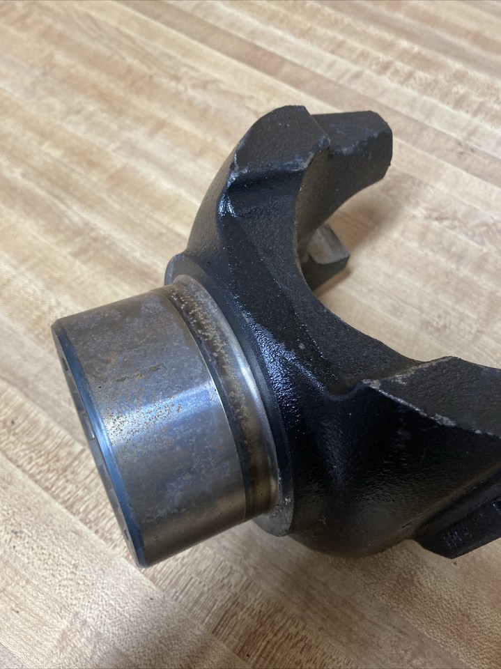 Genuine Dana Spicer C6-4-419-3 End Yoke / Housing New | eBay