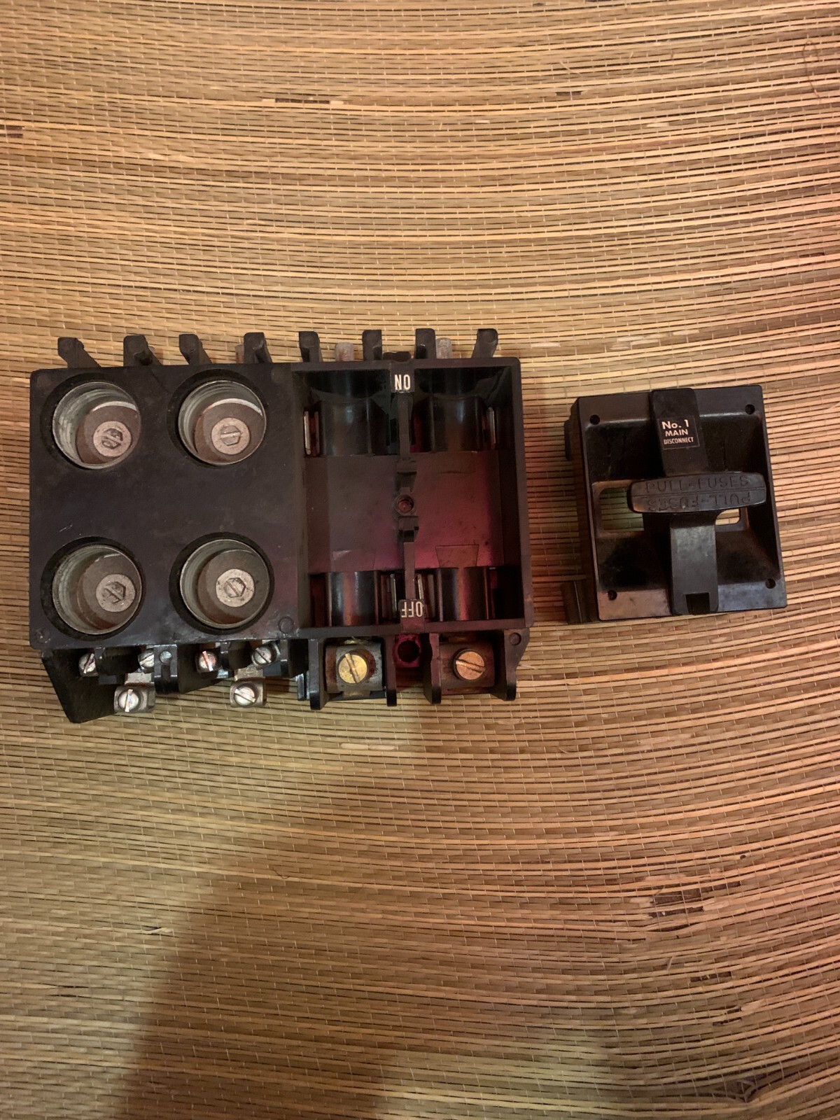 Square D fuse block M-224075 OLD STOCK (SS-D209) | eBay