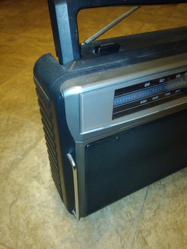 Radio Shack Portable AM/FM Extended Range Radio #12-903 Tested See Pics ...