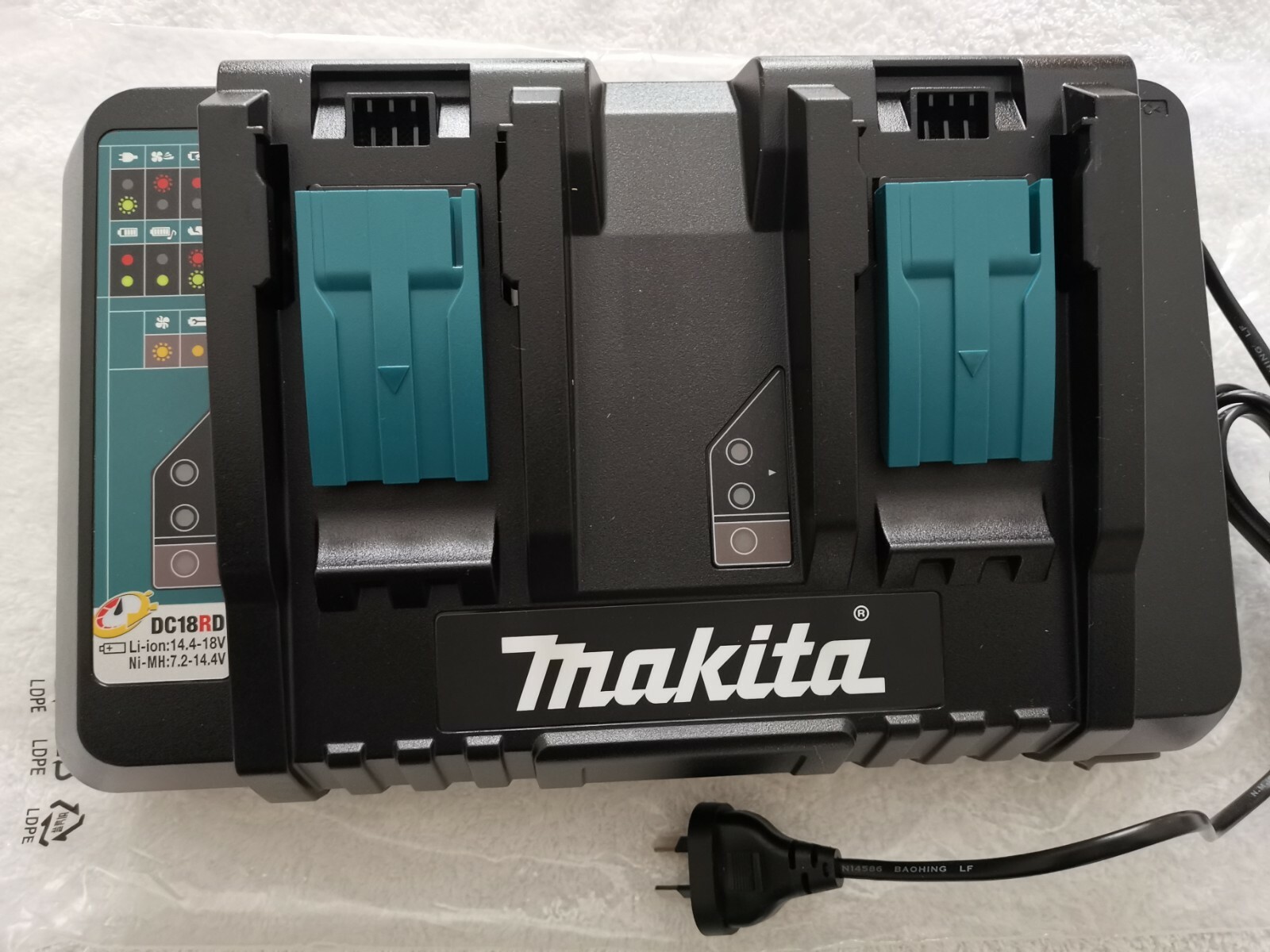 GENUINE MAKITA 18V DUAL-PORT RAPID BATTERY CHARGER, DC18RD, AU STOCK ...