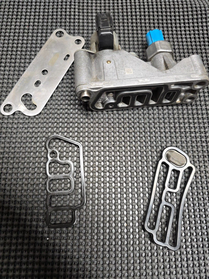 Genuine Honda Front Spool Valve Assembly 15810-R70-A04 | 15810R70A04 | OE