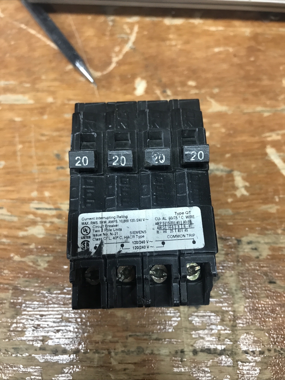 Q22020CT2 Siemens 4 Pole 20-20A 2 20A 2P 120/240V Quadraplex Circuit ...