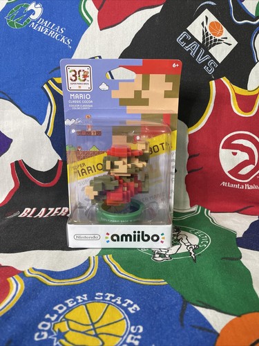 30th Anniversary Classic 8 Bit Mario AMIIBO NEW (US VERSION) IN HAND ...