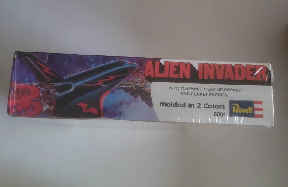SEALED VINTAGE 1979 REVELL 1:144 ALIEN INVADER W/LIGHTED COCKPIT ...