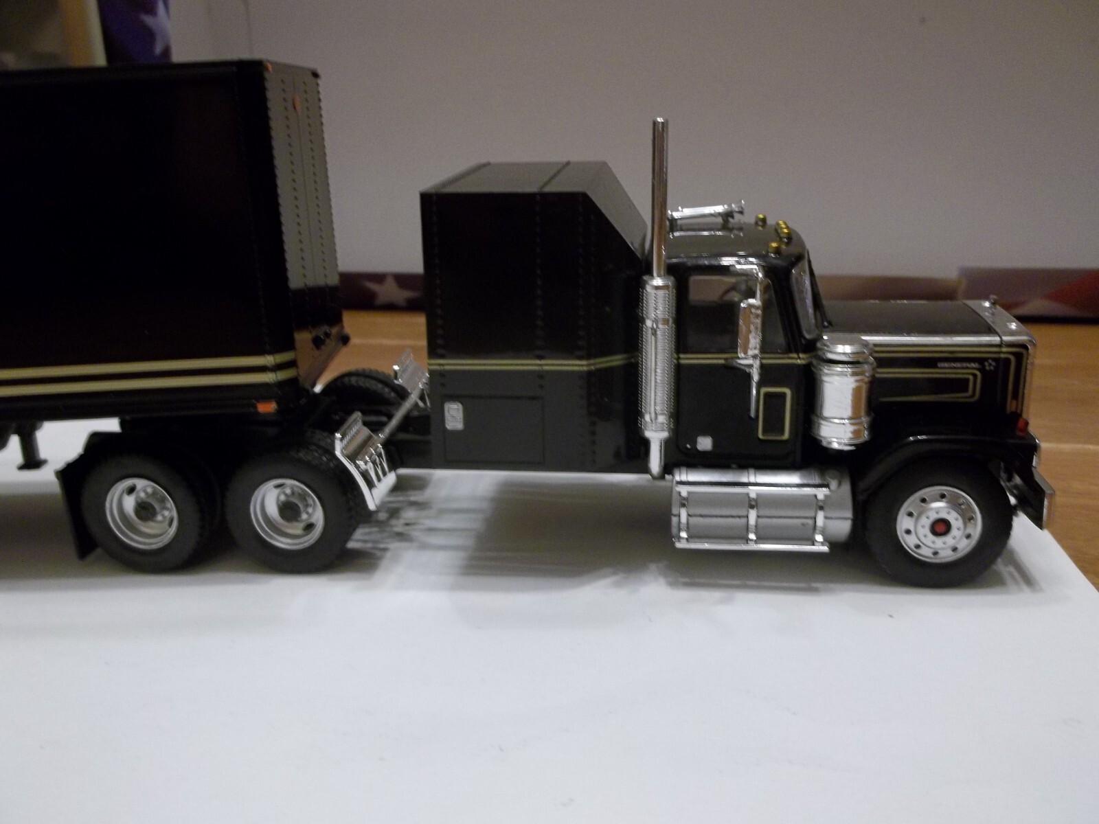 IXO ALTAYA - GMC General - Knight Rider Truck - 1/43 Scale - with ...