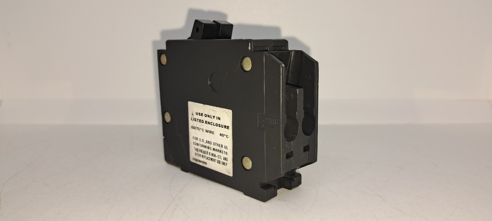 EATON CUTLER HAMMER BR2020 20 Amp 2 Pole Tandem Circuit Breaker ...