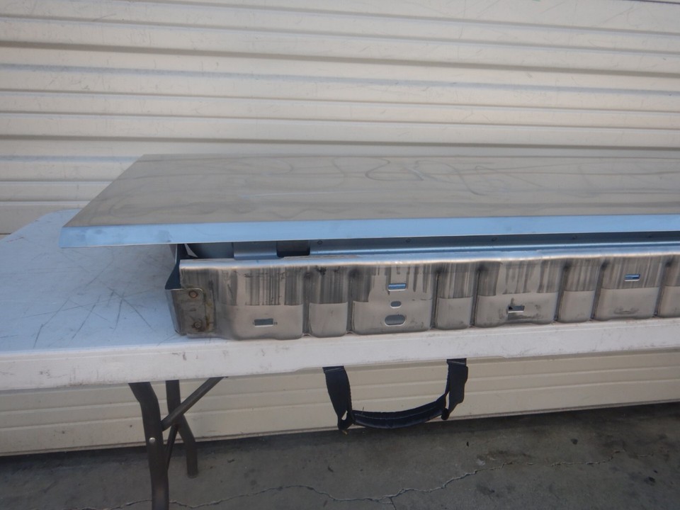 2024 TESLA CYBERTRUCK REAR TAILGATE PANEL DOOR OEM 1812358-00-A | eBay