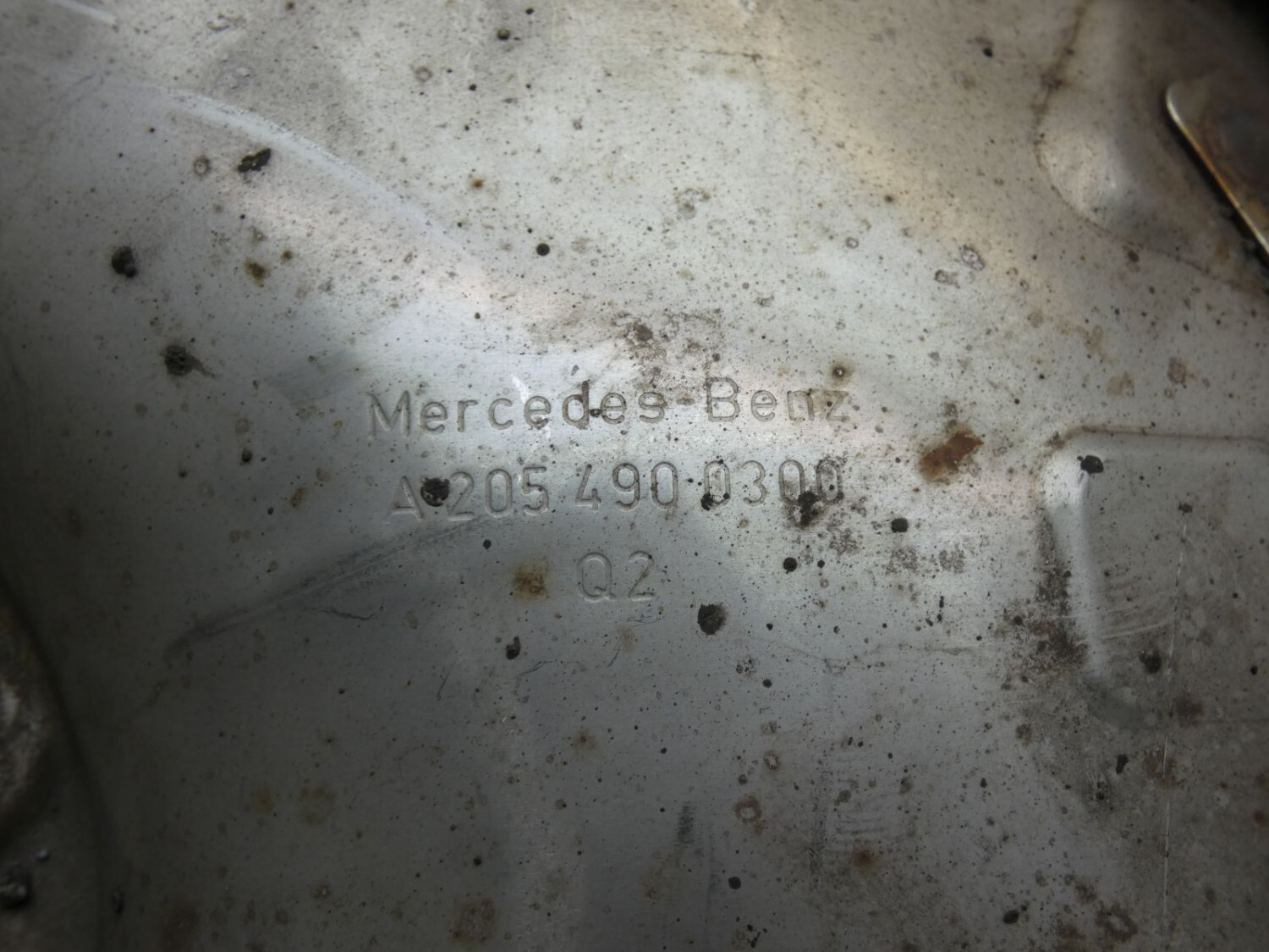 Blende Endschalldämpfer A2054900400 A2054900300 Mercedes W205 C300 16. ...