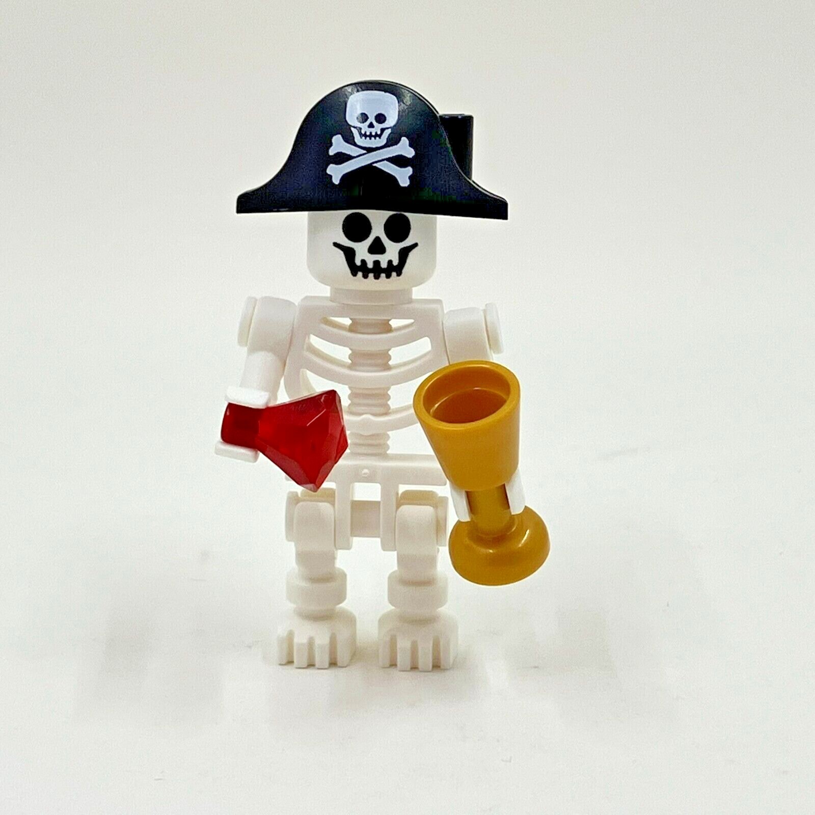 LEGO Pirates! Minifigures, Treasure, Maps, Flag, Monkey, Shark, Weapons ...