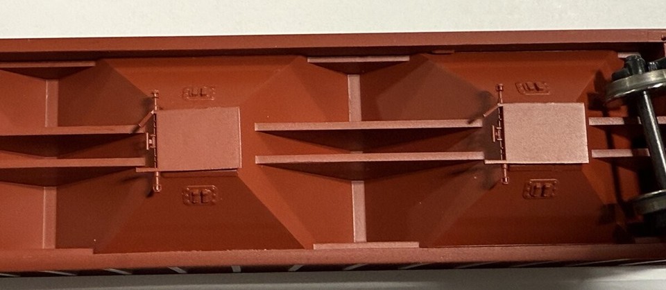 Athearn 81990 HO Burlington Northern Santa Fe FMC 4700 Covered Hopper ...