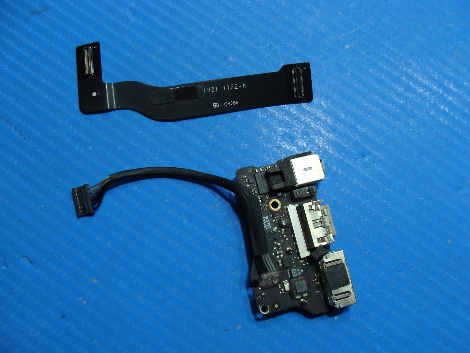 MacBook Air A1466 13" 2014 MD760LL/B Left I/O Assembly w/Cables 923 ...