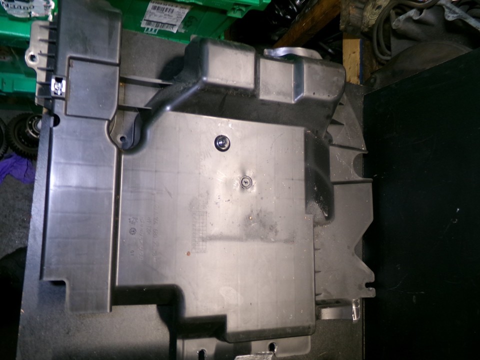 1646802118 Left Floor Cover Trim 1646801323 06-11 Mercedes Benz W164 ...