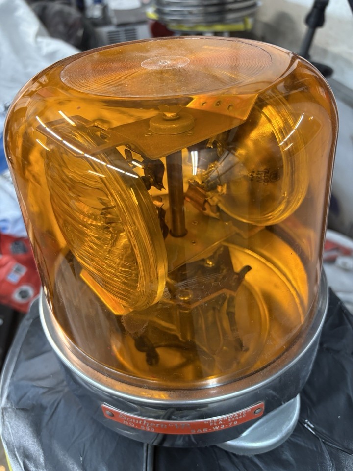 Southern VP No. 530 SAE-W3-79 Rotating Amber Beacon Light 12V DC | eBay