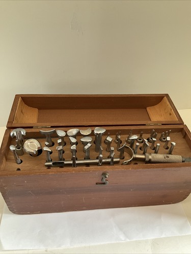 VINTAGE CRAFTOOL CO. LEATHER CRAFT CARVING AND STAMP TOOLS WITH SWIVEL ...