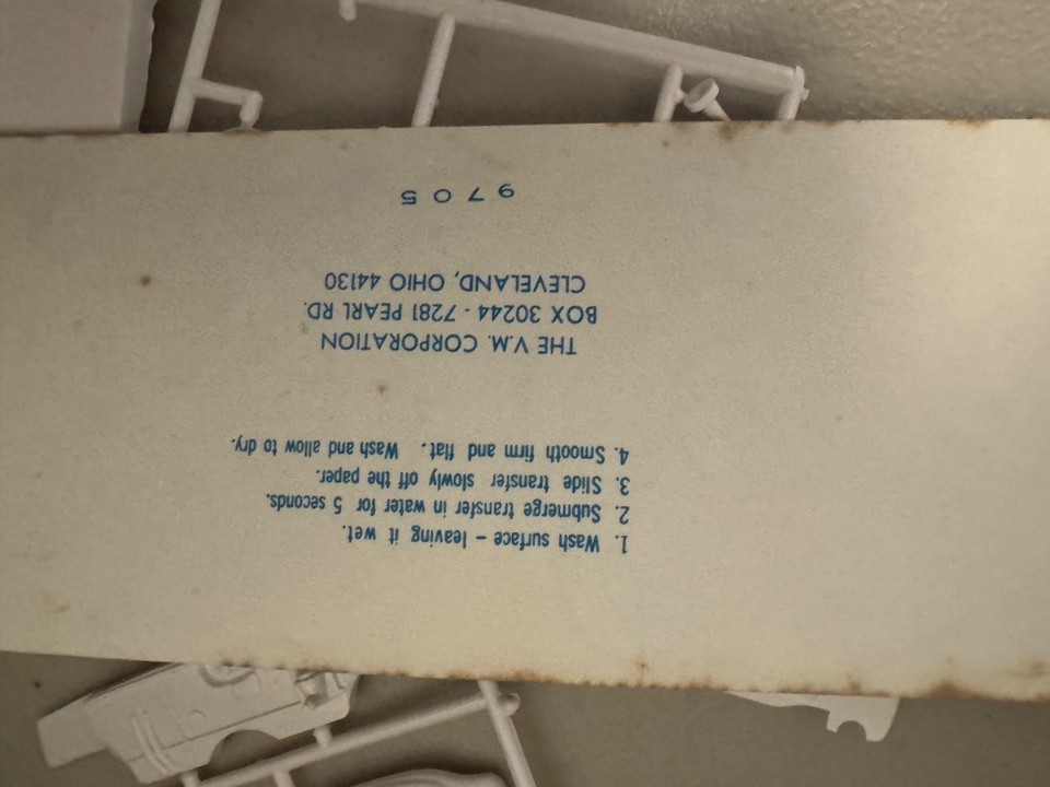 JOHAN 1970 PLYMOUTH ROADRUNNER SUPERBIRD THEE ORIGINAL MODEL KIT # C ...