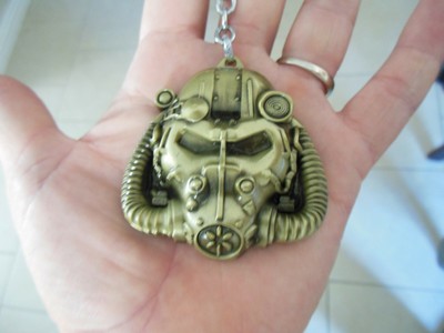 FALLOUT 4 Power Armor helmet ** Keychain **LARGE SIZE** Free Shipping ...