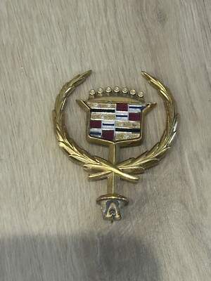 Vintage Cadillac Hood Ornament Badge Emblem Logo OEM Gold Wreath Car ...