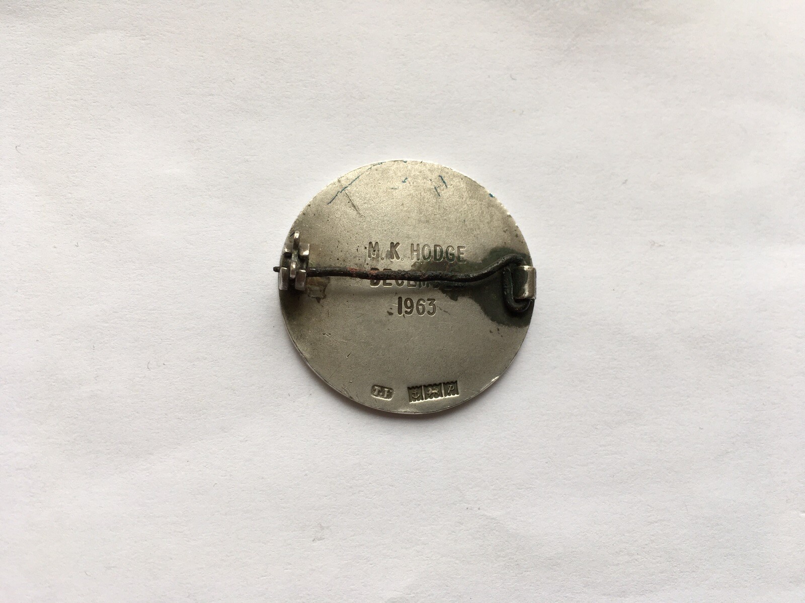 1963 ERA NORTH MIDDLESEX HOSPITAL TRAINING SCHOOL FOR NURSES SILVER PIN ...