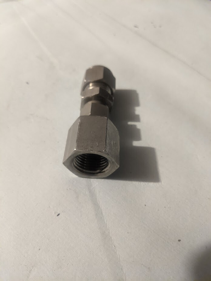 Swagelok 1/2" FNPT x 1/2" Tubing Swivel Union | eBay