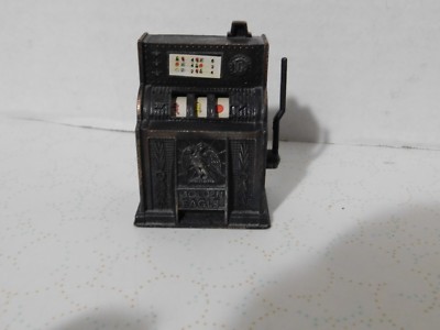 Vintage Die Cast Metal Pencil Sharpener--SLOT MACHINE (Golden Eagle) | eBay