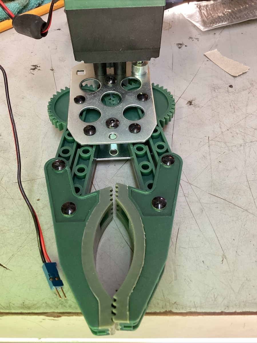 Vex Claw VEX IQ Claw For 4 Bar Lift By Robot HQ | TPT