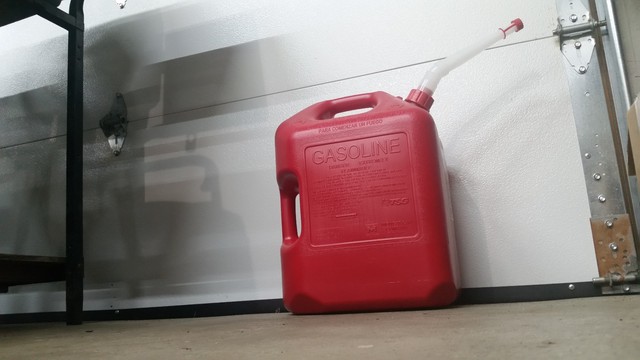 Midwest 6600 Spill Proof Poly Gas Can - 6 Gallon for sale online | eBay