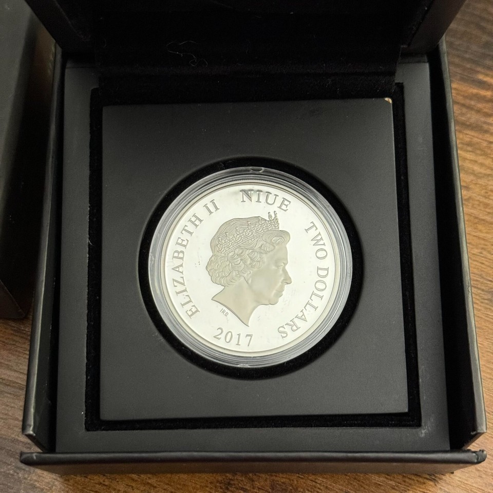 2017 $2 STAR WARS Millennium Falcon coin 1 oz SILVER | eBay