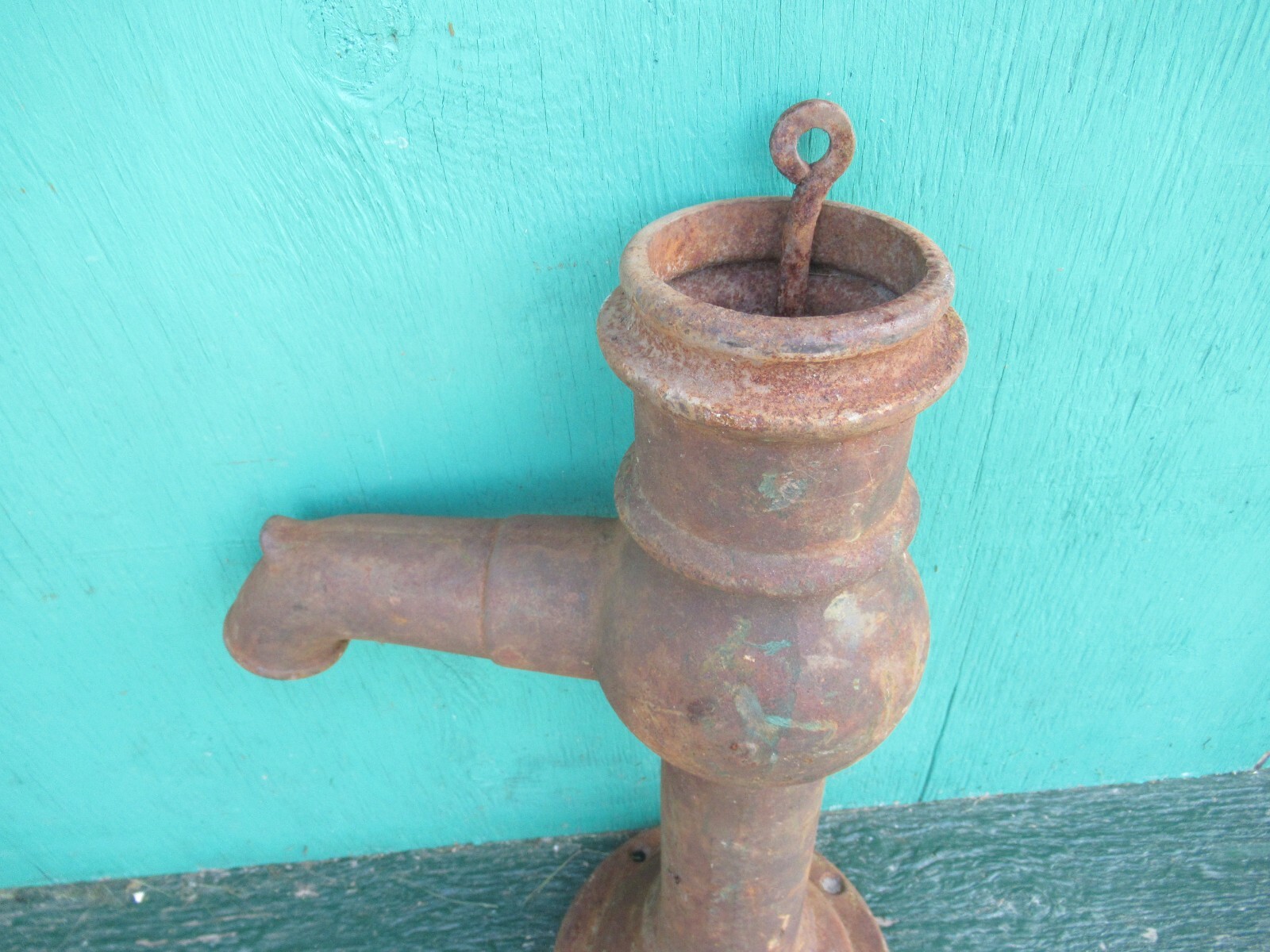Antique Cast Iron Hand WATER PUMP Has Old Finish 18" high MAPLE LEAF ...