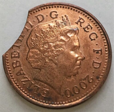 GREAT BRITAIN 2000 . PENNY . ERROR . CLIPPED PLANCHET | eBay