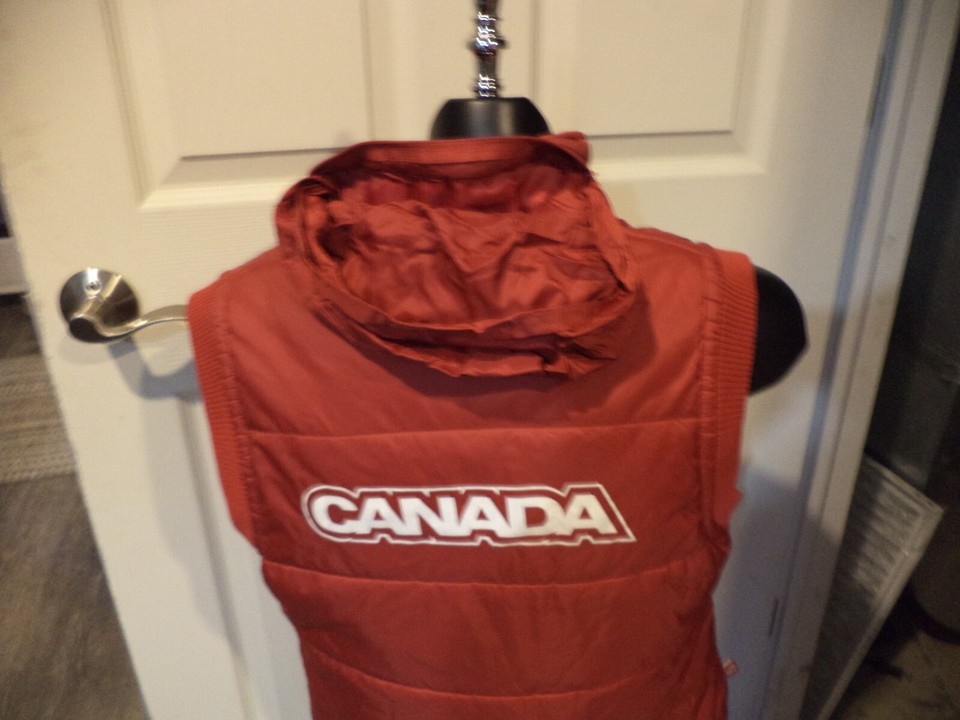 HBC Hudsons Bay Team Canada Red Winter Vest '06 Olympic Ladies M | eBay