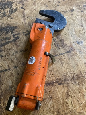 Riveters - Pneumatic Rivet Squeezer