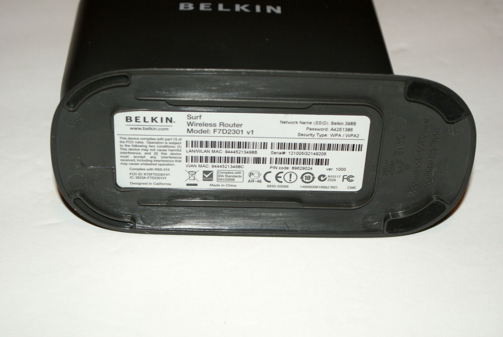 BELKIN SURF WIRELESS ROUTER F7D2301 v1 300 Mbps 4 Ports 802.11b/e/g/n 2 ...