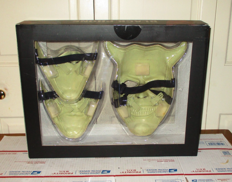The Black Phone Movie DELUXE GRABBER DEVIL MASK Sealed Package Rare ...