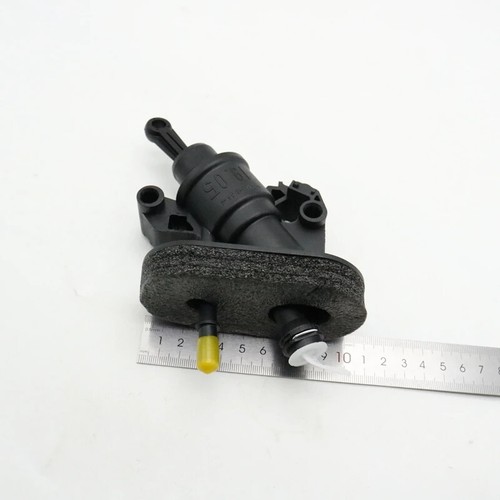 Clutch Master Cylinder Assy For Ford Fiesta MK7 09-18 For Mazda 2 Demio ...