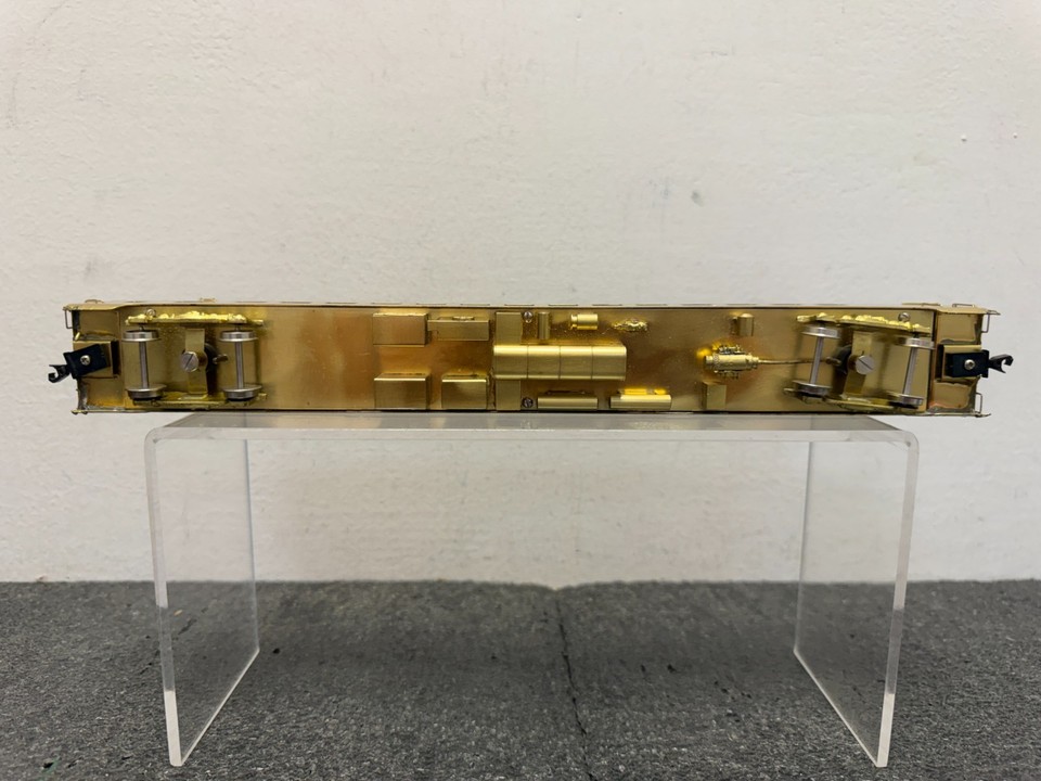 Unbranded Brass HO Scale Passenger Car - Single Door - 17 Windows ...