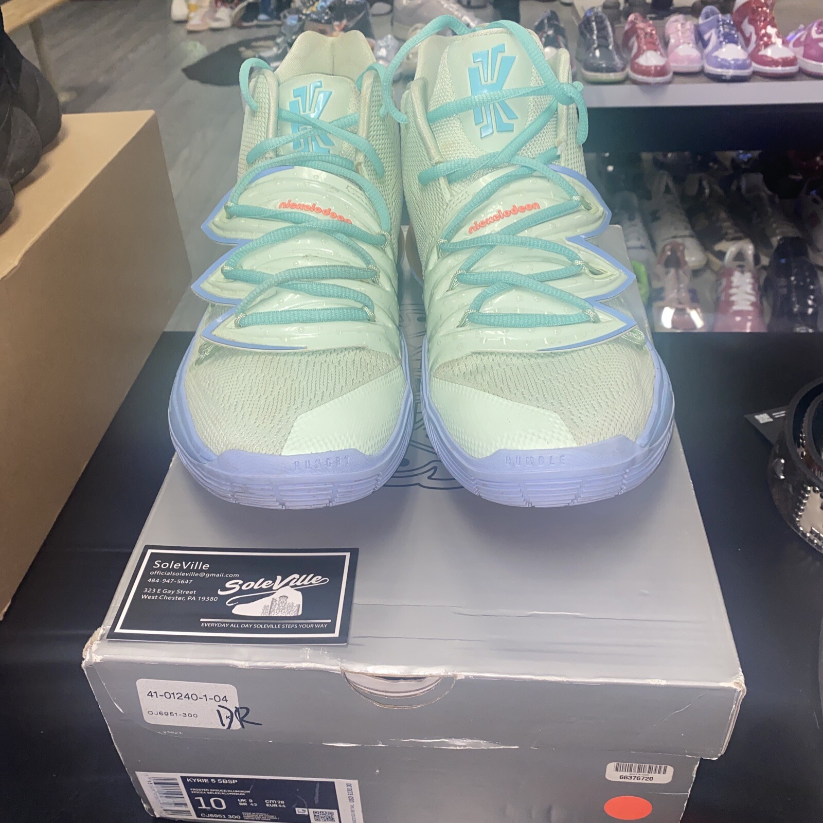 RARE Nike Kyrie 5 x SpongeBob SquarePants Squidward C… - Gem