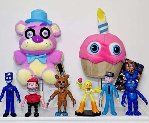 Five Nights at Freddy's Pink Cupcake Plush + Pastel Fazbear + 6 FNAF ...