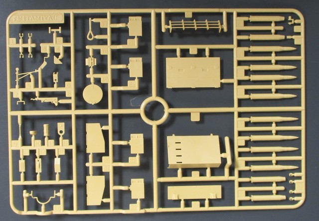 Tamiya 35367 1/35 German Heavy SP Howitzer Hummel Plastic Model Kit ...