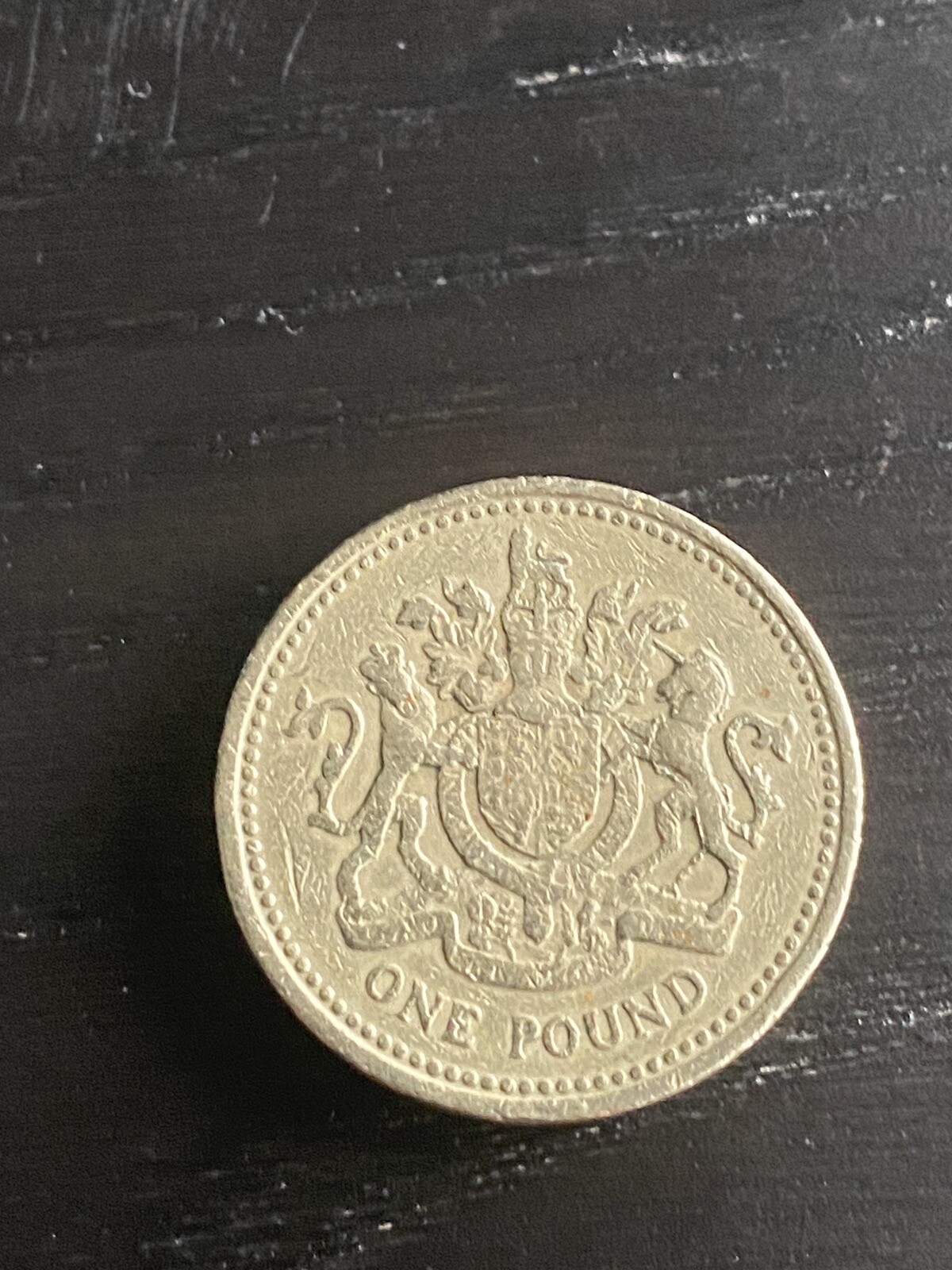 1983 Royal Arms One Pound Coin Old Style ( £1 ) EXTREMELY RARE- Wriring ...