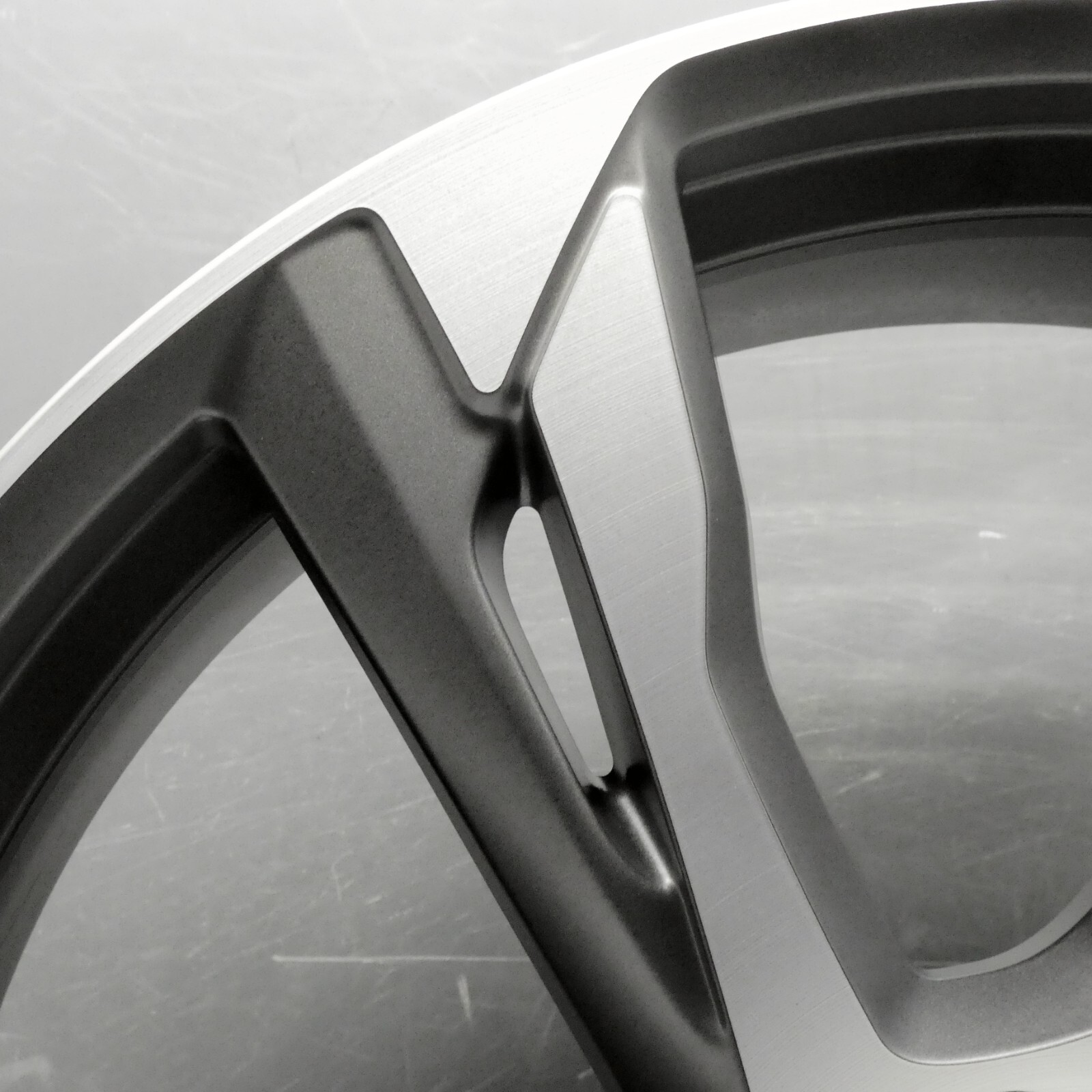 Genuine Volvo Xc90 22” 6 Double Spoke Diamond Turned Tech 31454204 ...