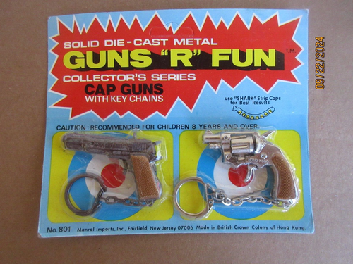 VINTAGE SOLID DIE CAST METAL GUNS "R" FUN CAP GUN KEY CHAIN ORIGINAL ...