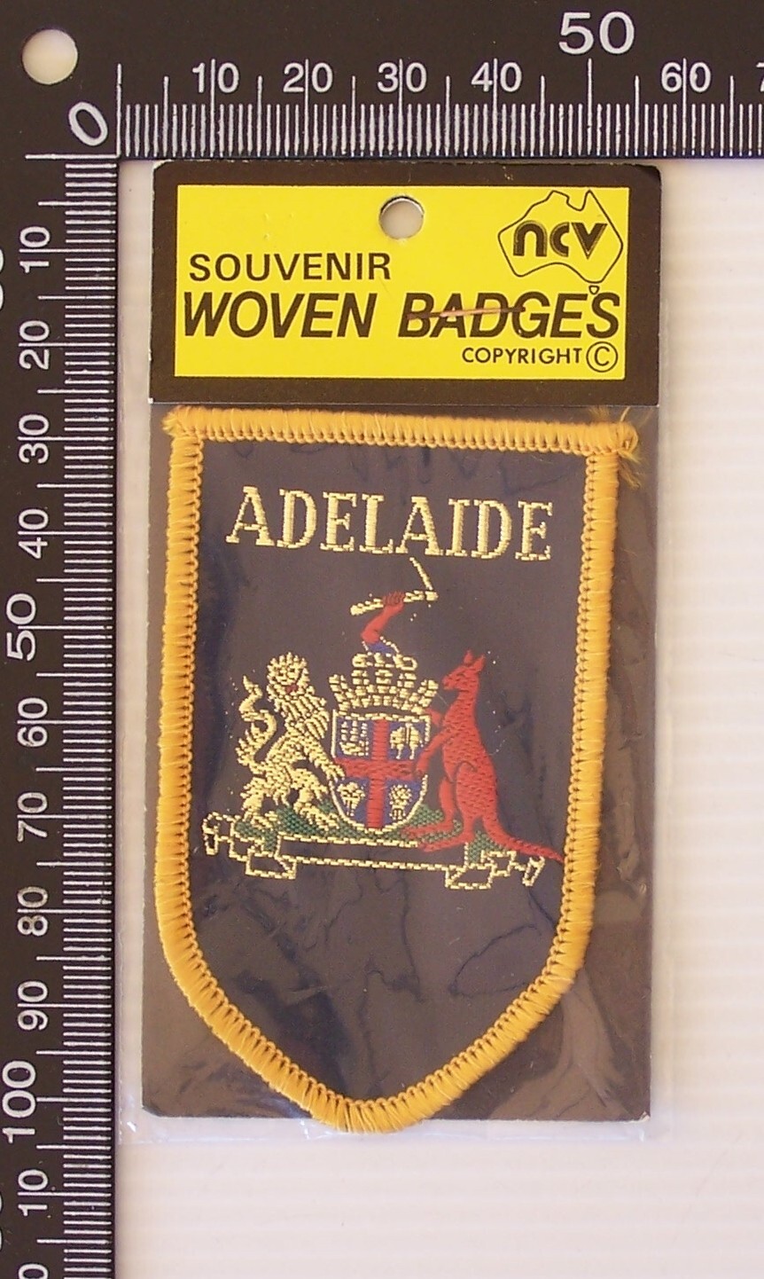 VINTAGE ADELAIDE COAT OF ARMS SA SOUVENIR EMBROIDERED PATCH CLOTH SEW ...